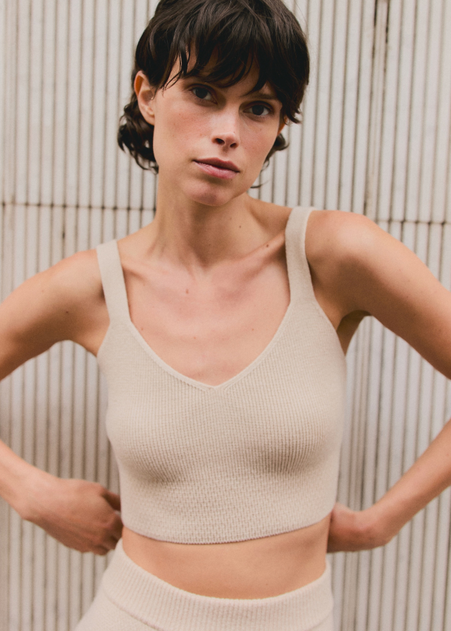 Купити майку з віскози Топ з віскози купити Вʼязаний топ купити Україна Вʼязану майку купити